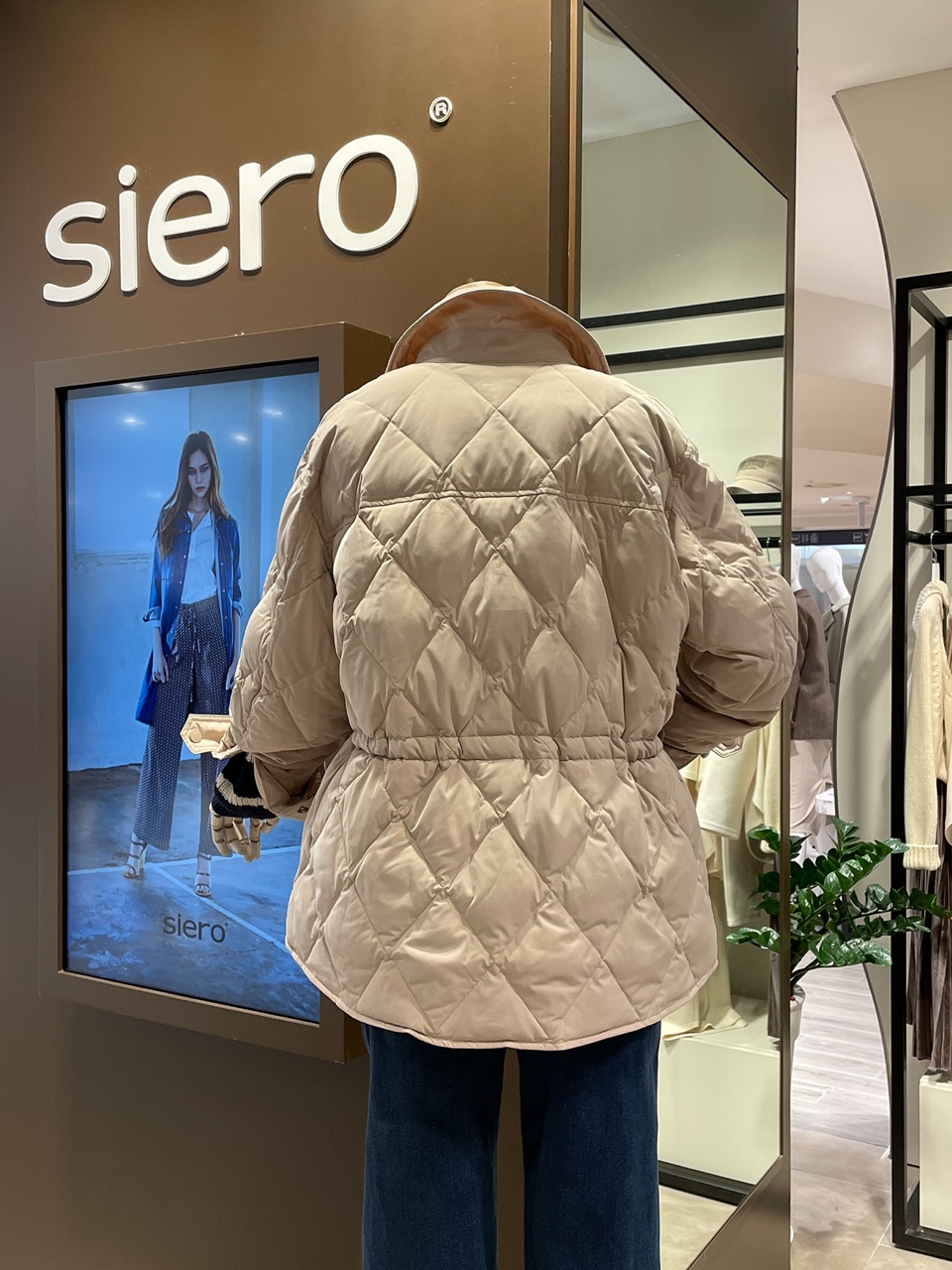 [21F/W]다이아 퀼팅 4포켓 셔츠형 다운점퍼(SH4JPF314)