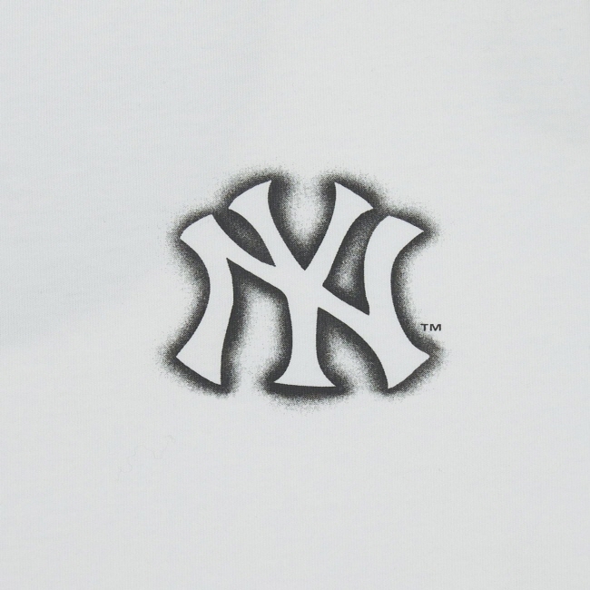엠엘비 | [MLB]뉴욕양키스 베이직 스트릿 로고 오버핏 반팔 티셔츠(3ATSB0353-50WHS) | 갤러리아몰